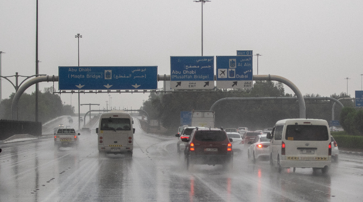 UAE Weather: Heavy Rainfall In Abu Dhabi, Al Ain, Alert Issued ...